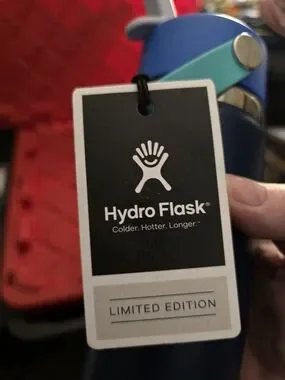 Hydro Flask | Dining | Nwt Hydro Flask 24 Ozkeep Drinks Cold Up To 24 ...